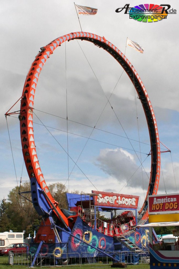 Mahon’s Superloops travelling New Zealand – Amusement Ride Extravaganza